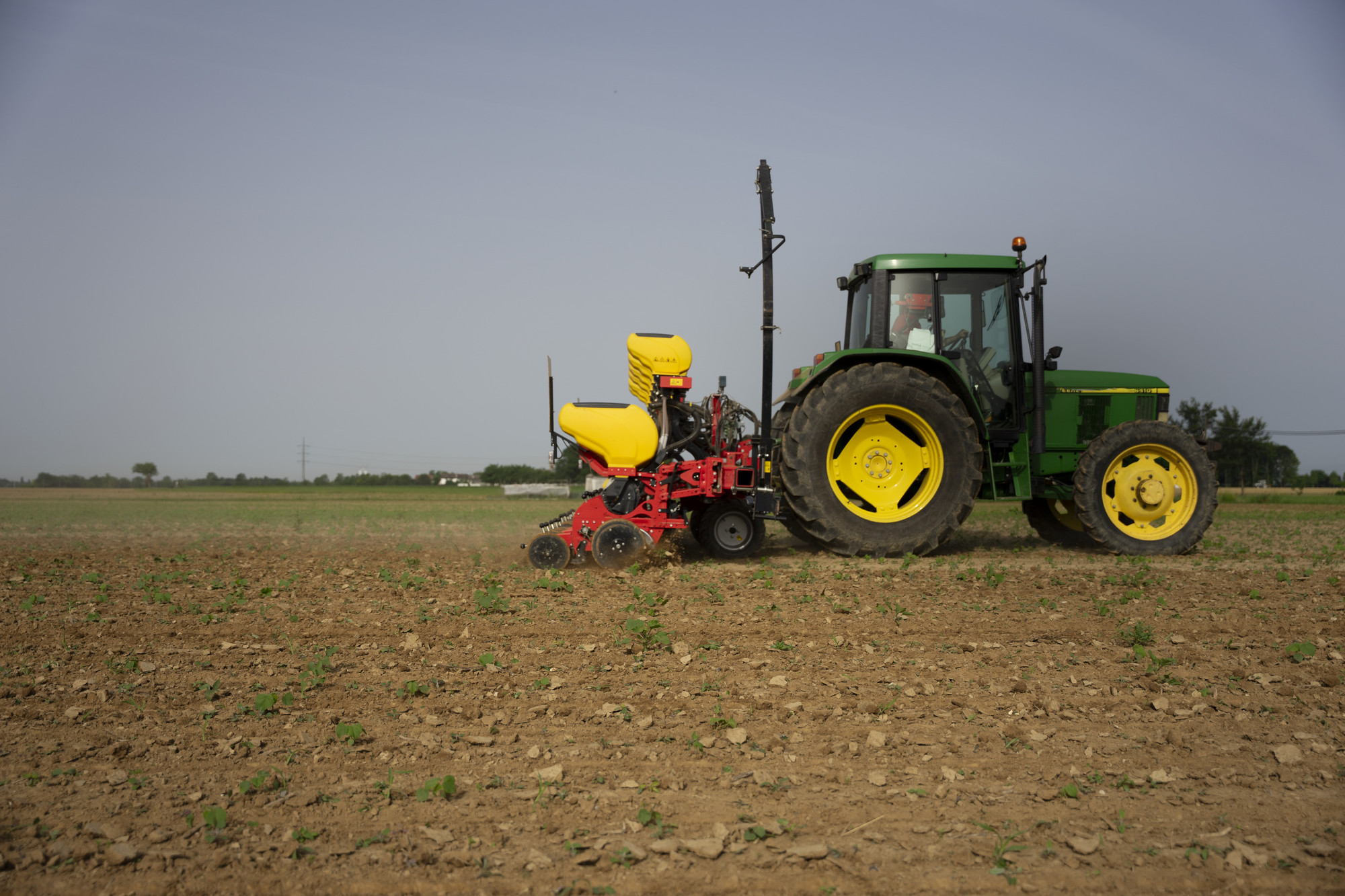 MS 8230 Precision planters with discs for conventional tillage ...
