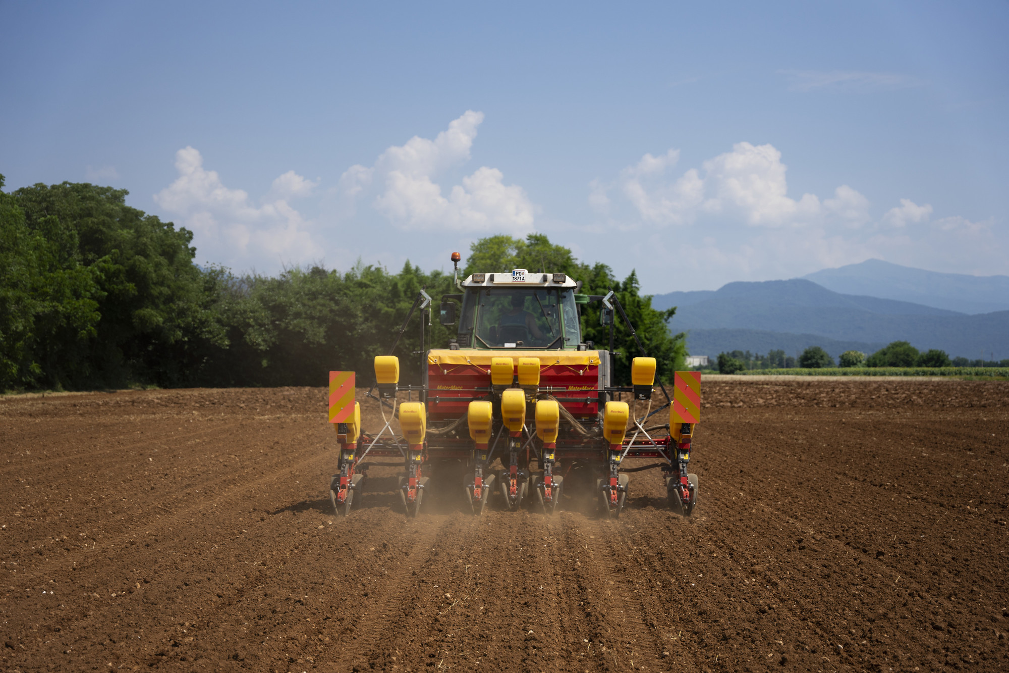 MS 8230 Precision planters with discs for conventional tillage ...
